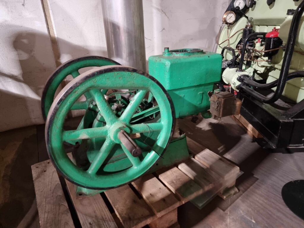 Waterloo Gas Engine CO. - W. Boy Type K - Maskinrummet Skagen